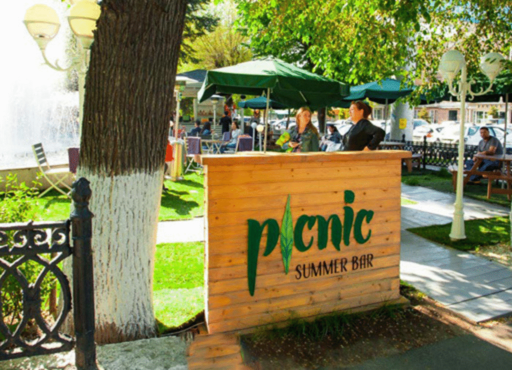 Picnic Bar - We Love Almaty
